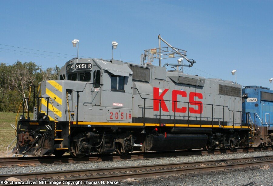 KCS 2051R GP38-2